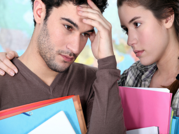 7 Ways Women Cleverly Tempt A Man - Boldsky.com