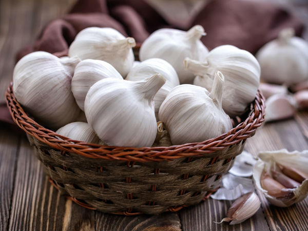 10 Home Remedies To Cure Tooth Sensitivity - Boldsky.com