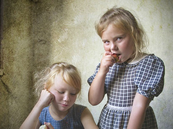 What Happens When Kids Are Ignored? - Boldsky.com