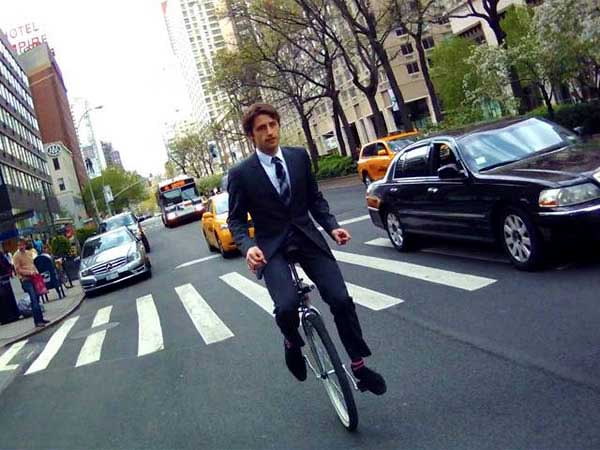 Different Ways Of Commuting People Use - Boldsky.com