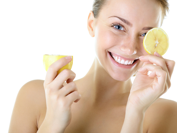 How Does Lemon Work On Your Face? - Boldsky.com
