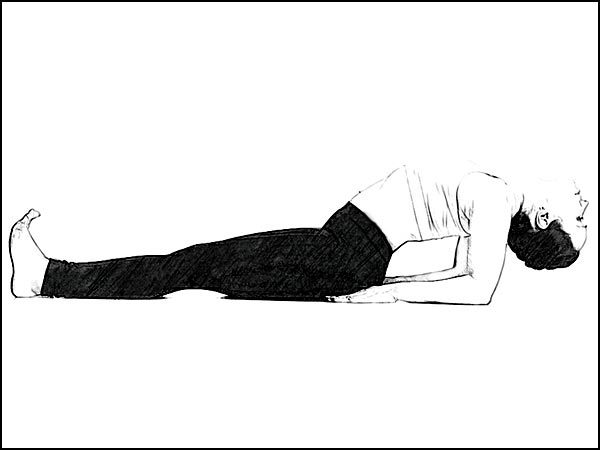 Matsyasana Or Fish Pose To Relieve Pain In Neck & Shoulders - Boldsky.com