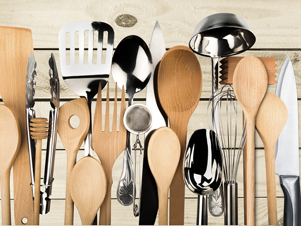 How To Arrange Utensils In A Small Kitchen - Boldsky.com