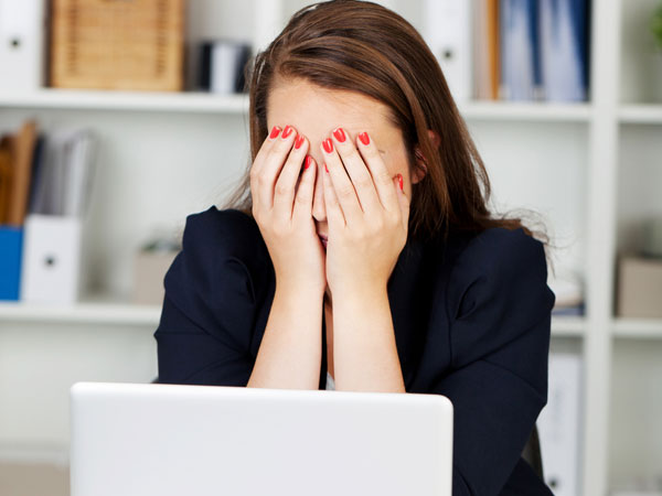 Ways To Reduce Eye Strain - Boldsky.com