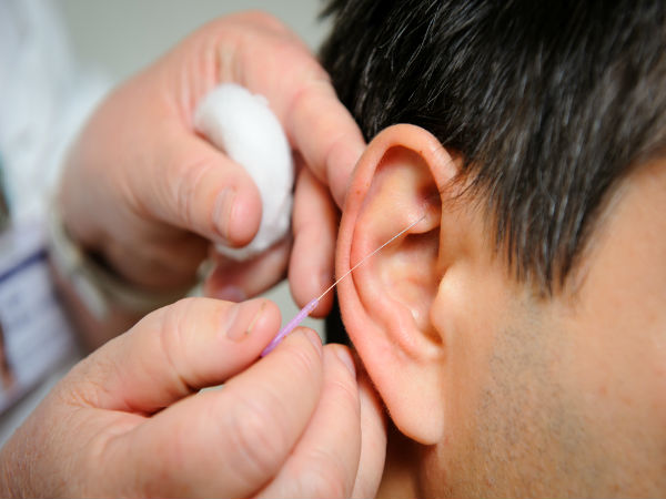 Things Your Ear Wax Says About Your Health - Boldsky.com