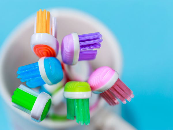 The Ugly Truth About Your Toothbrush - Boldsky.com