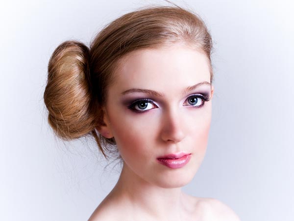 How To Style Unwashed, Greasy Hair - Boldsky.com