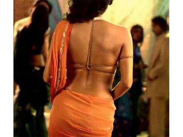 Trending: 9 Sexiest Backless Blouse Patterns To Help You Show Off Your Back This Navratri ...