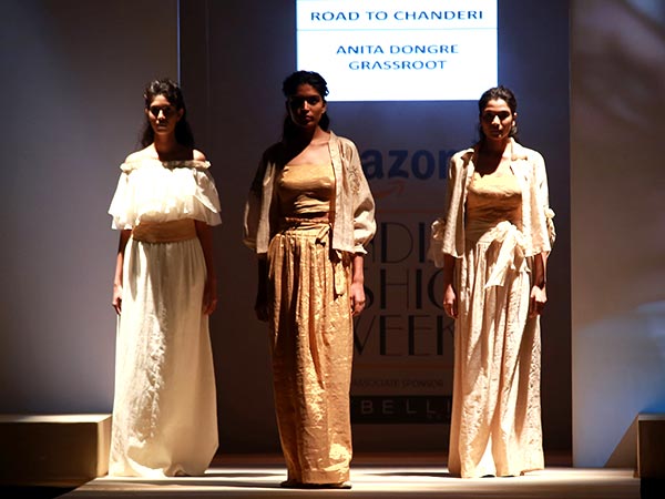 The Road To Chanderi: Top Fashion Designers Offer An Exquisite ...
