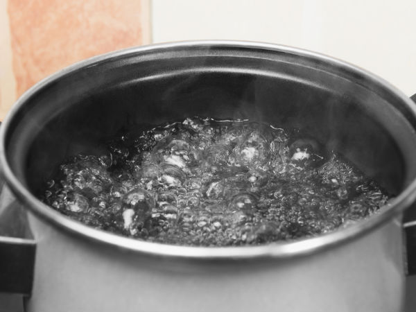 Do You Re-boil Water? Then You Should Stop It Immediately - Boldsky.com