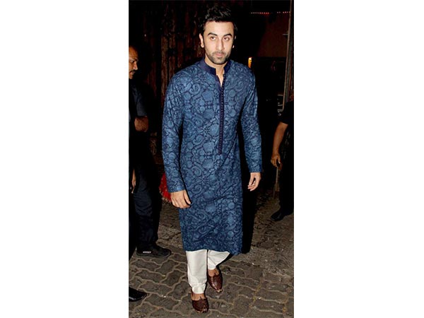 We Are Crushing Over These 7 Trending Diwali Lookbooks - Boldsky.com