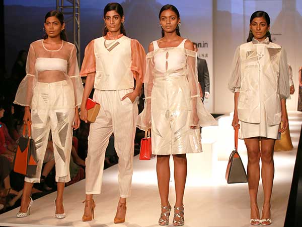 Italian Fashion Show: Amazon India Fashion Week S/S 2017 Partners Italy ...