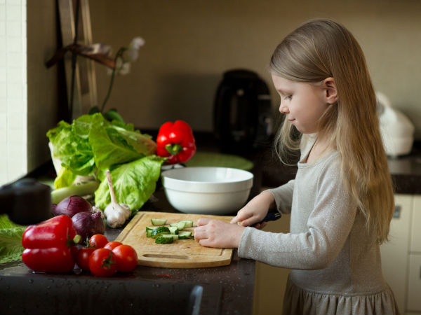 Should Kids Eat Organic Food? - Boldsky.com