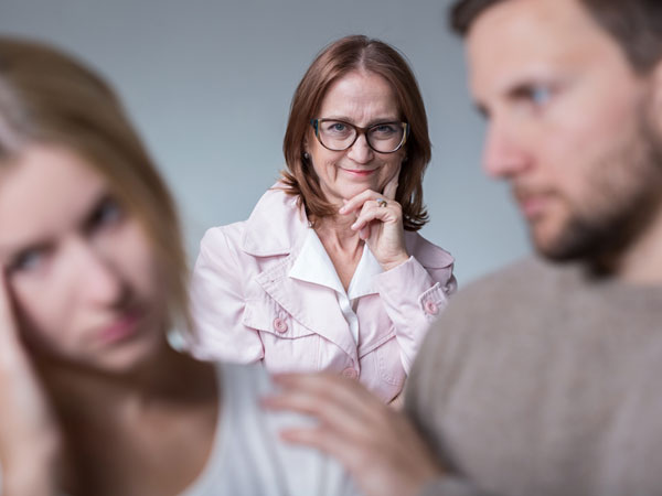 Sensitive Questions Women Like To Ask - Boldsky.com