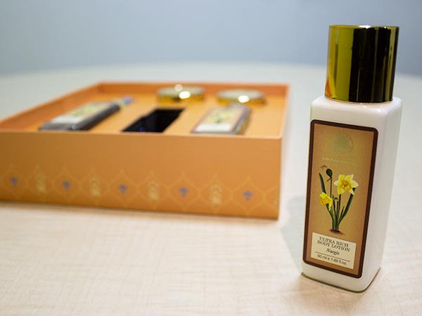 Product Of The Day: Forest Essentials Perfumed Bath Ritual Gift Box ...