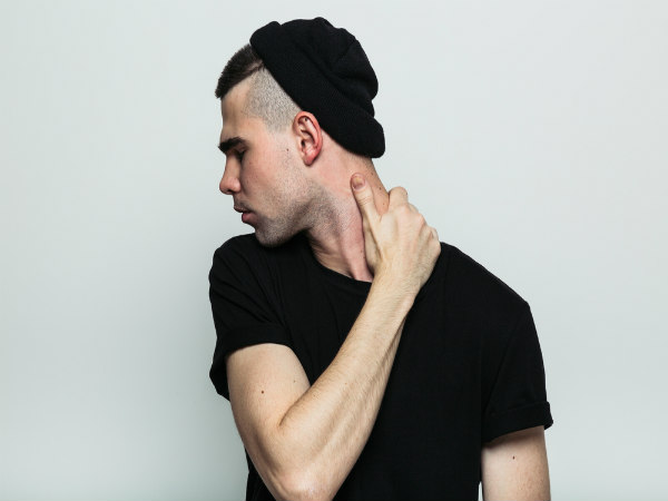 These 5 Neck Stretches Help Ease Neck Pain Instantly - Boldsky.com