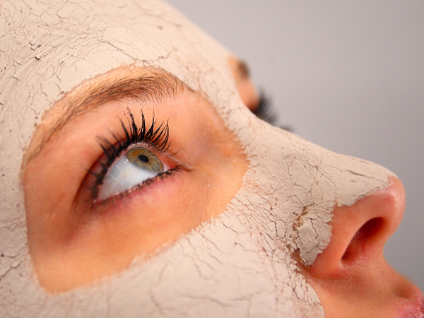 Benefits of Volcanic Ash Clay For The Skin - Boldsky.com