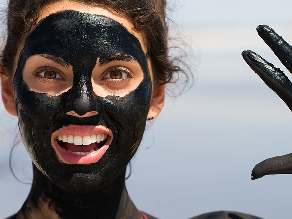 Benefits of Volcanic Ash Clay For The Skin - Boldsky.com