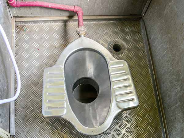 7 Simple Tricks To Help You Pass Stools Easily In The Morning ...