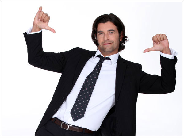 Is He A Genuine Guy Or Fake? - Boldsky.com