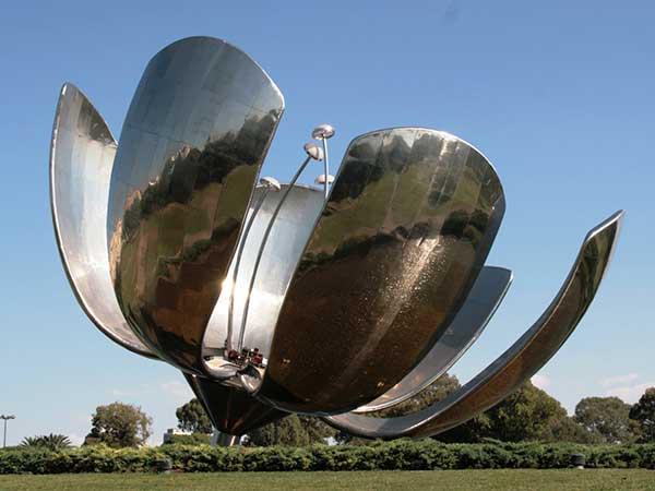 World’s Strangest Monuments And Statues - Boldsky.com