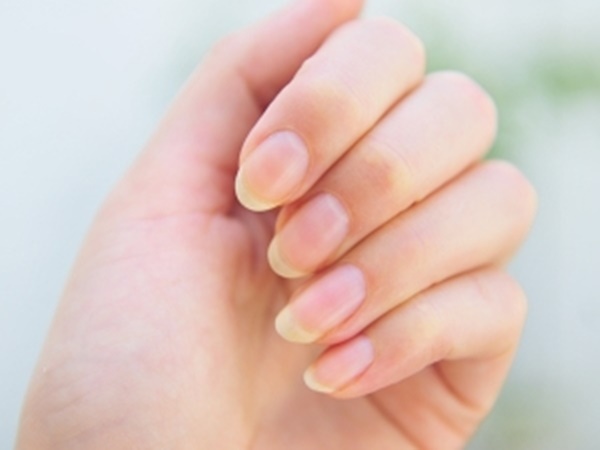 What Does The Half Moon Shape On Your Nails Mean? - Boldsky.com