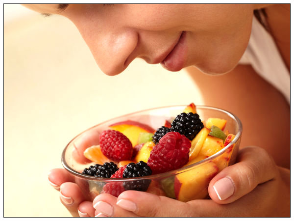 Reasons Why You Must Have Fruits Every Morning - Boldsky.com