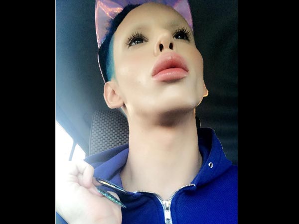 He Spent $50,000 To Transform Into A Genderless Alien - Boldsky.com