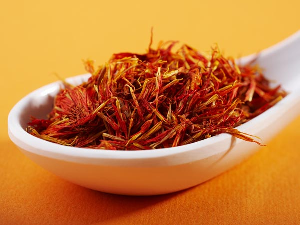 How To Use Saffron To Improve Your Eyesight - Boldsky.com
