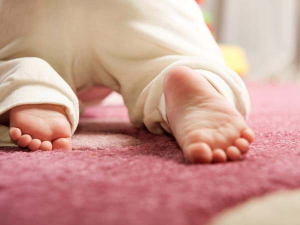 What Is Breast Crawl? - Boldsky.com