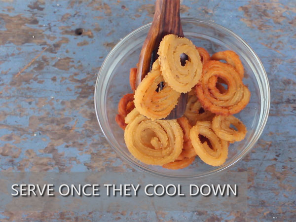 Chakli Recipe: How To Make Karnataka-style Chakkuli - Boldsky.com