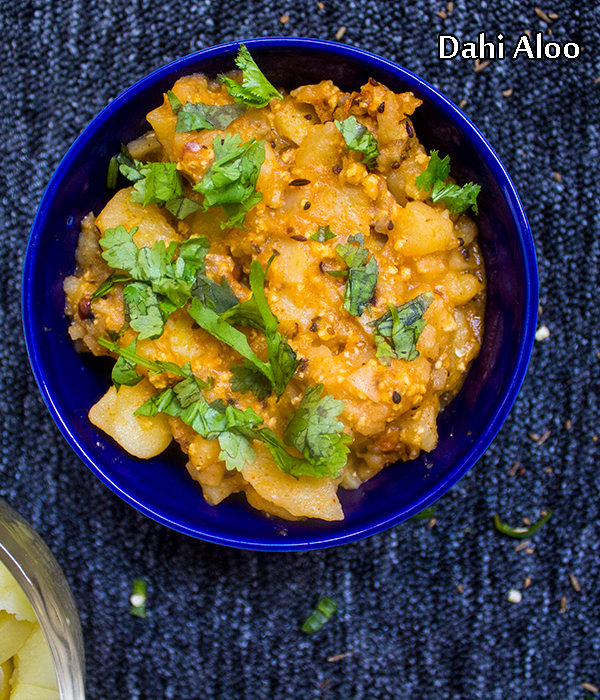 Dahi Aloo Recipe: How To Prepare Dahi Aloo Ki Sabzi - Boldsky.com
