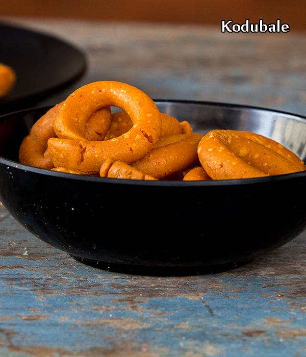 Kodubale Recipe: How To Make Karnataka-style Ring Murukku - Boldsky.com