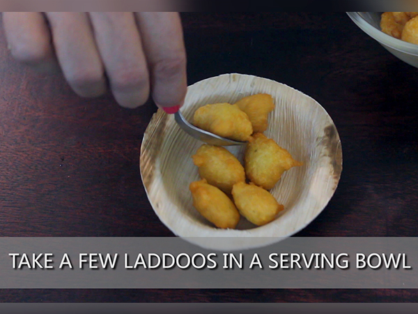 Ram Ladoo Recipe: How To Make Moong Dal Pakora - Boldsky.com