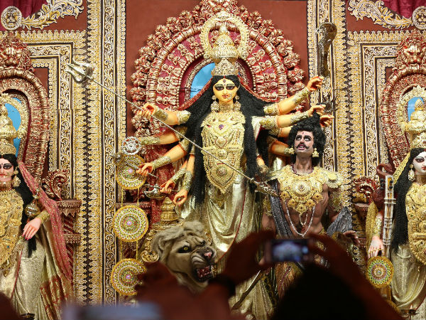 VijayaDashami- Melting Pot Of Celebrations - Boldsky.com
