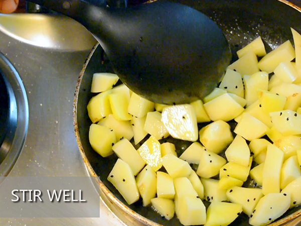 Aloo Posto Recipe: Bengali Potato With Poppy Seeds Recipe - Boldsky.com