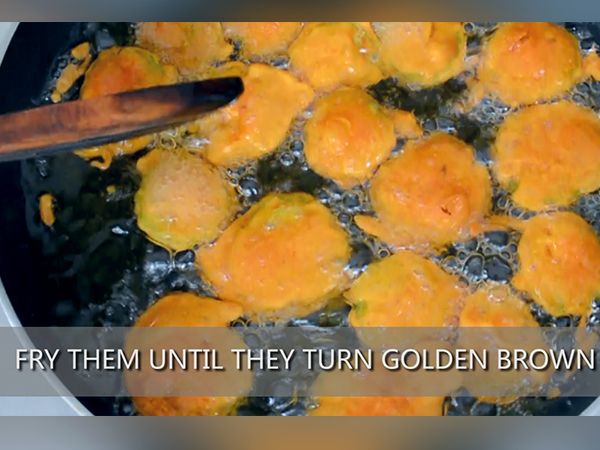 Heerekai Bajji Recipe: How To Make Ridge Gourd Bajji - Boldsky.com