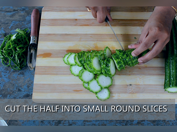 Heerekai Bajji Recipe: How To Make Ridge Gourd Bajji - Boldsky.com