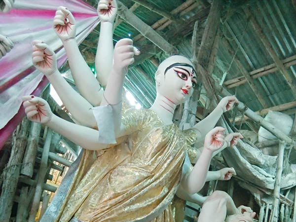 Kumartuli: The Making Of Durga Idols In Kolkata - Boldsky.com