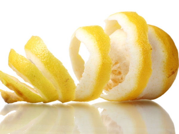 How To Use Lemon Peels For Skincare - Boldsky.com