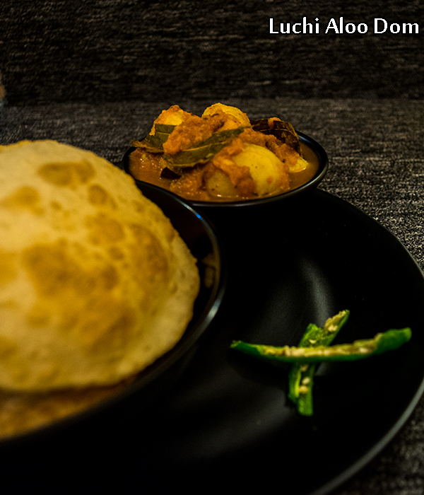 Luchi Aloor Dum Recipe: How To Make Bengali-style Poori And Dum Aloo ...