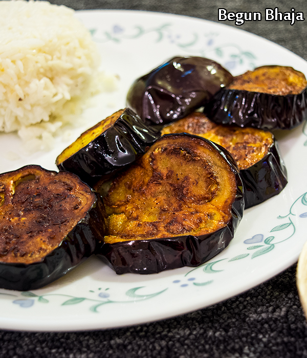 Begun Bhaja Recipe | Baingan Fry | Bengali Baingan Bhaja Recipe ...