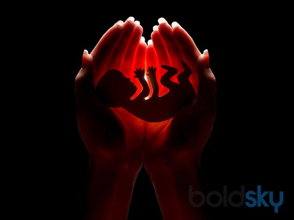 14 Signs Of An Unhealthy Baby In The Womb - Boldsky.com