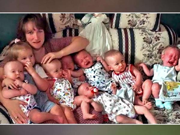 This Is How The World's First Set Of Surviving Septuplets Look Now ...