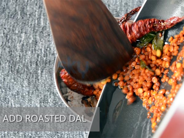 How To Make Kadalebele (Chana Dal) Chutney - Boldsky.com