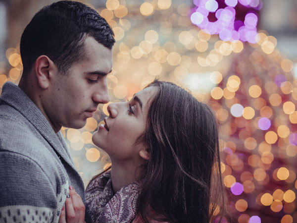 Ways To Feel Emotionally Connected To Your Partner - Boldsky.com