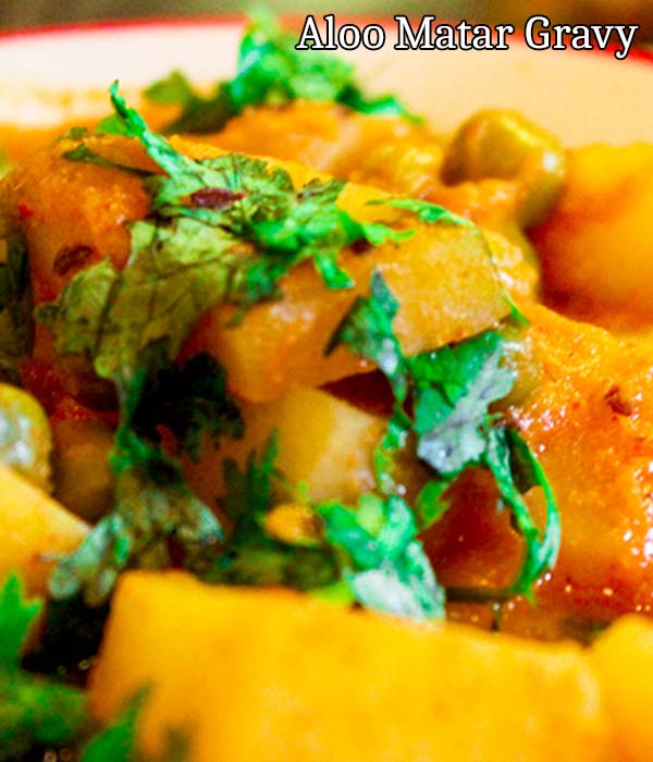 Aloo Matar Gravy Recipe: How To Prepare Potato Peas Gravy At Home ...