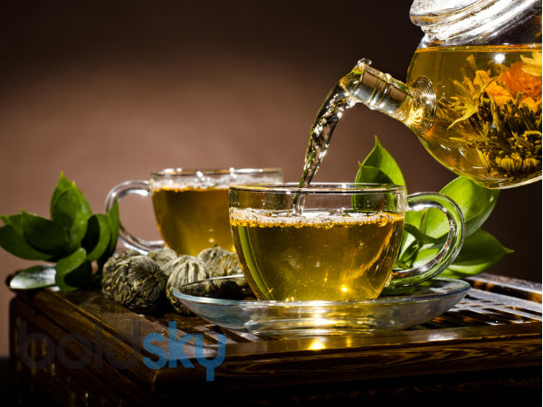 15 Green Tea Face Packs For Various Skin Types - Boldsky.com