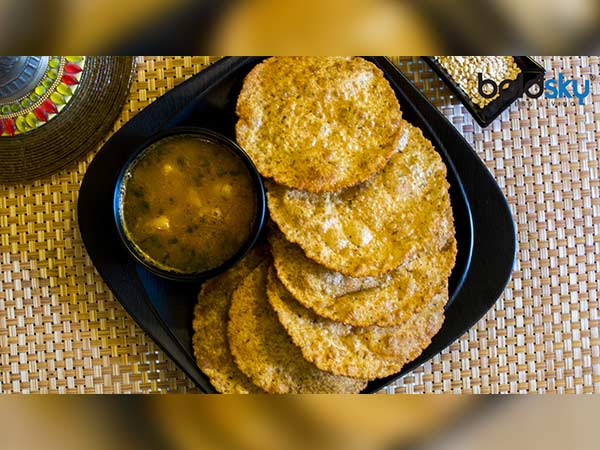 Bedmi Puri Recipe: How To Make Urad dal Ki Puri - Boldsky.com
