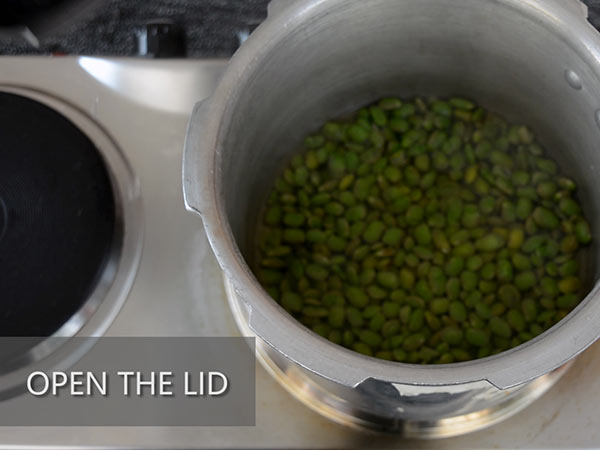 How To Make Avarekai Palya At Home - Boldsky.com